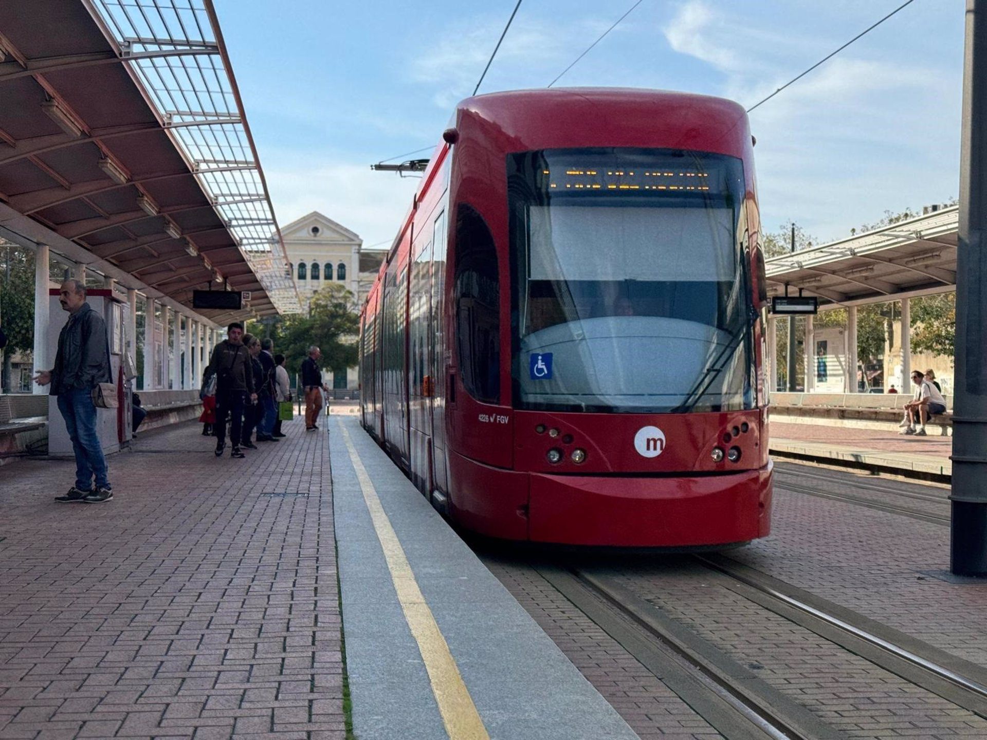 Metrovalencia i Metrobús oferixen durant este cap de setmana servicis ...