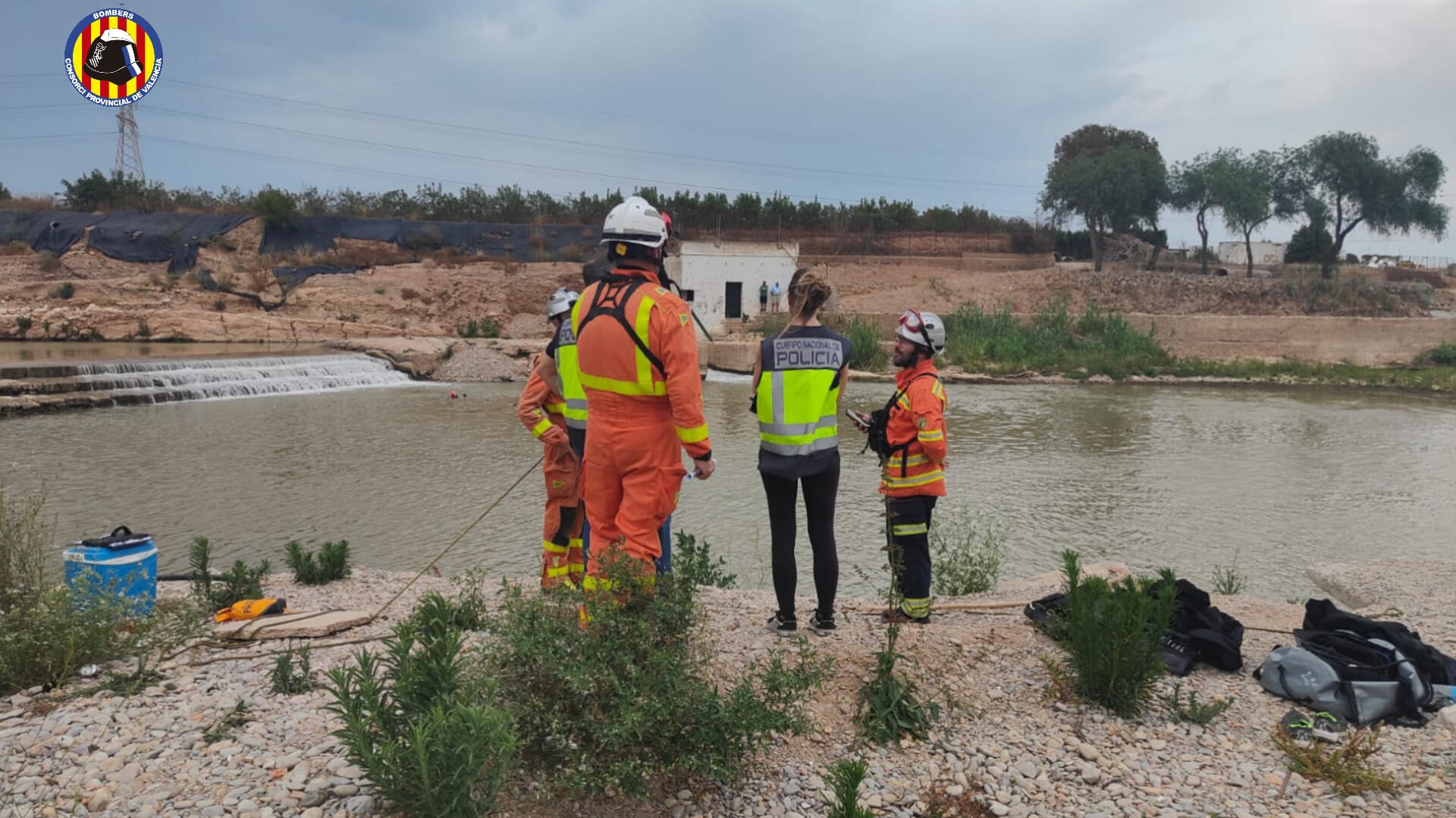 Troben el cadàver de l'home desaparegut en el riu Túria després d'un intens operatiu de busca ...