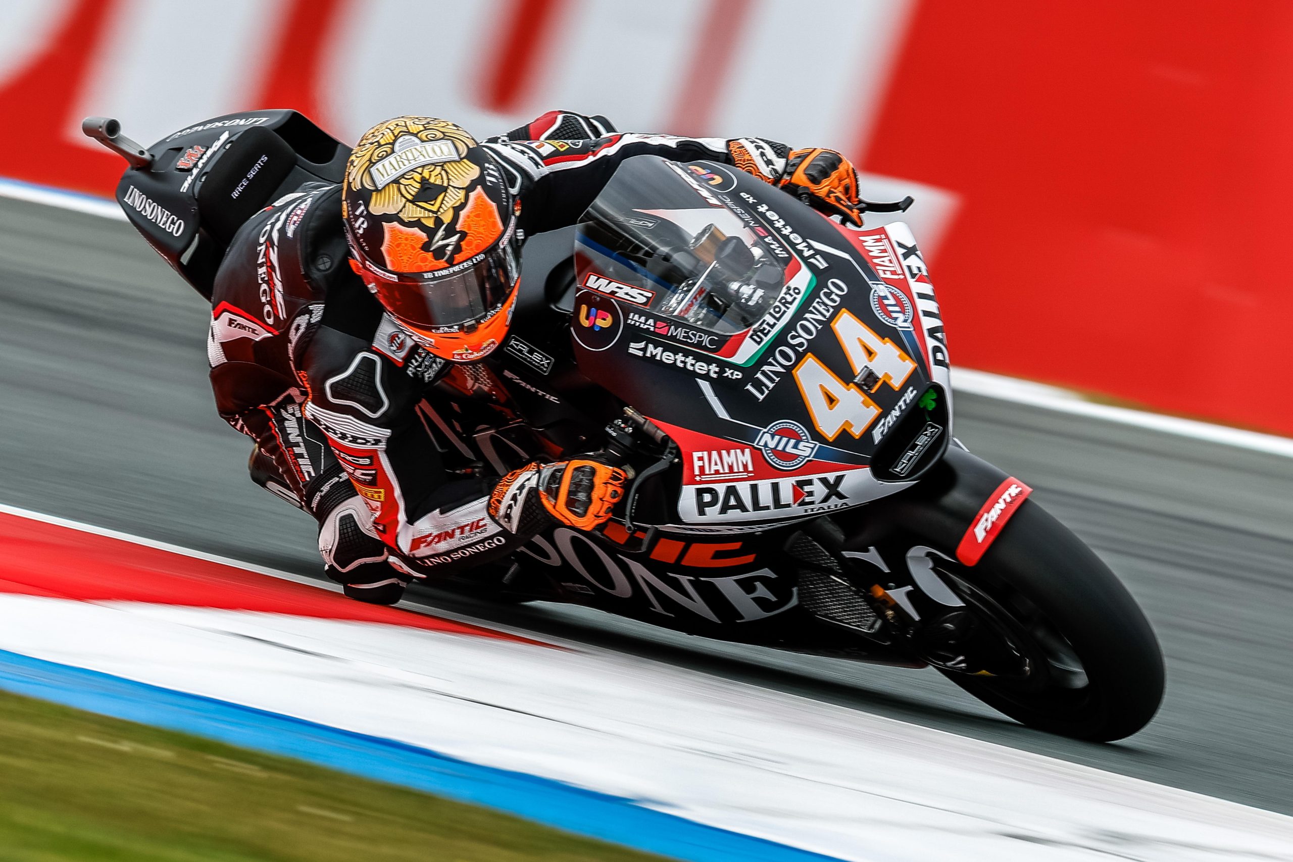 Arón Canet arrabassa la primera plaça a Manuel González en l'últim ...